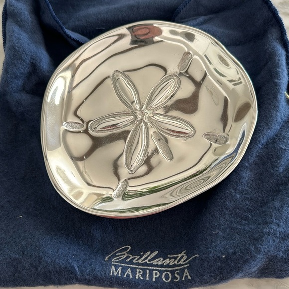 Mariposa | Other | New Mariposa Sand Dollar Plate | Poshmark